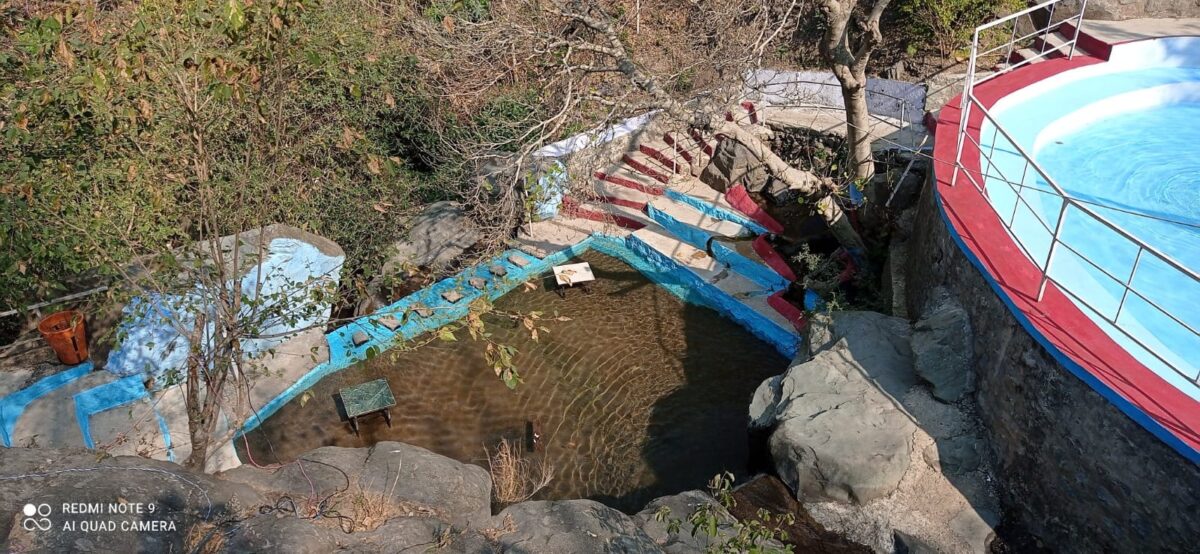 Waterfall Jangeshu - Waterfall Kasauli - Waterfall - Paradise Valley