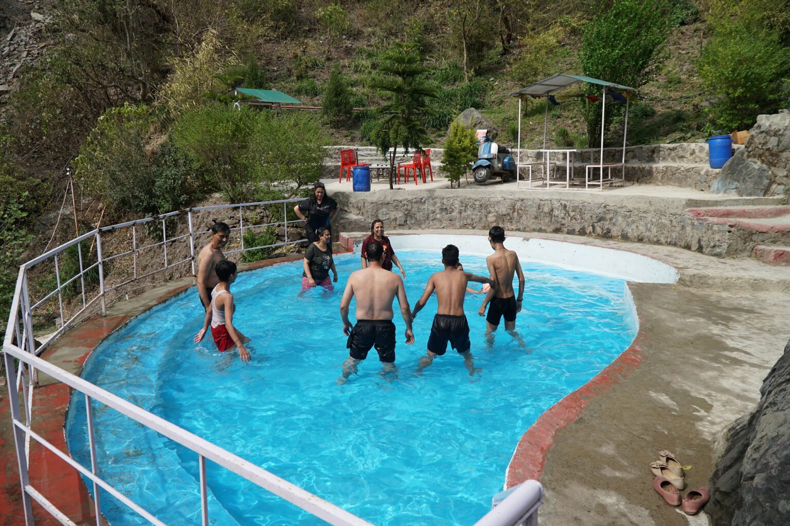 Waterfall Jangeshu - Waterfall Kasauli - Waterfall - Paradise Valley